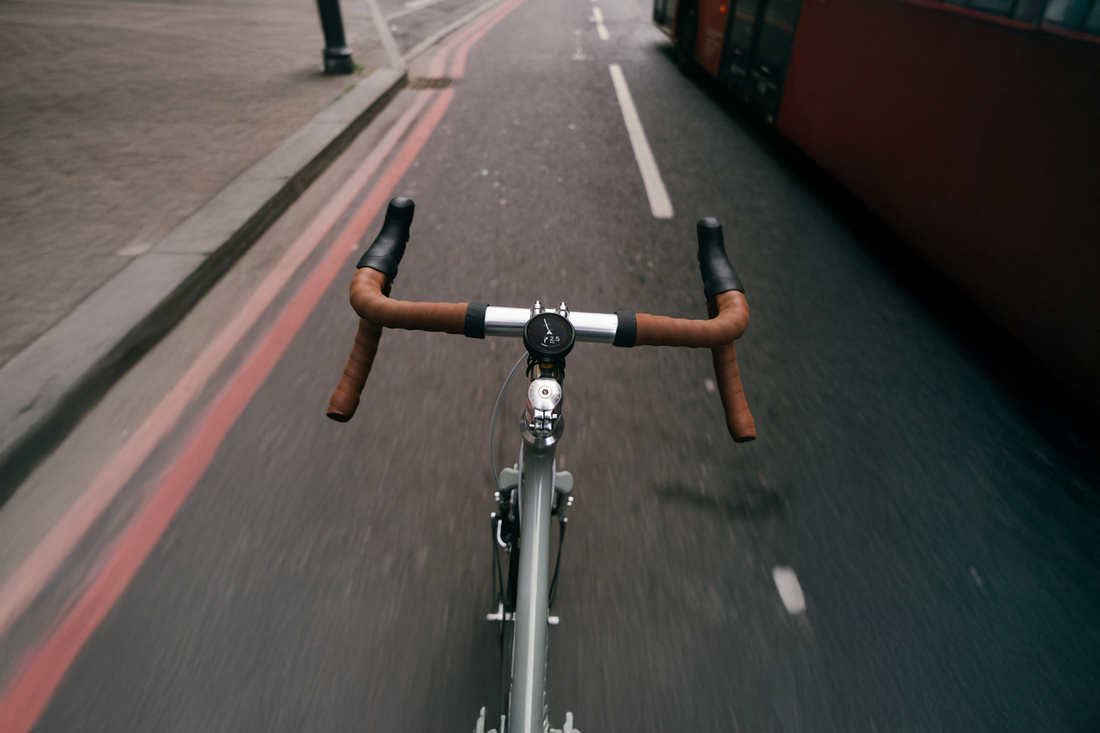 Beeline Velo 2: The Smartest Navigation Device for Cyclists